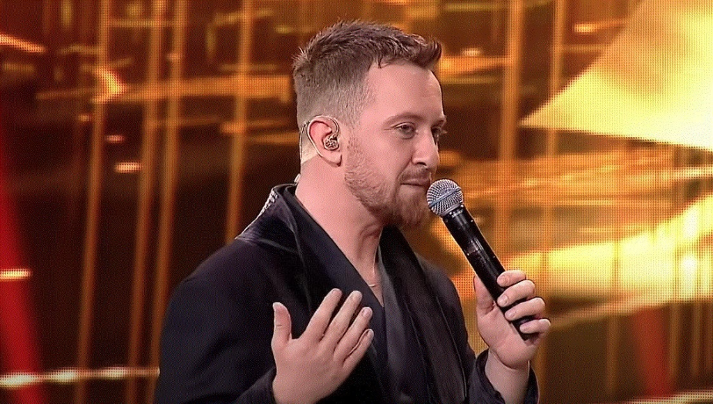 “UNË KAM VETËM MAMIN.” Tiri Gjoci emcoionon me një dedikim për mamanë ...